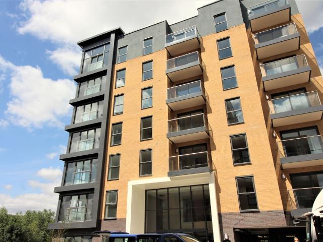 Osprey House, Bedwyn Mews, Reading RG2, 2 bed flat to rent, £1,525 pcm | PrimeLocation