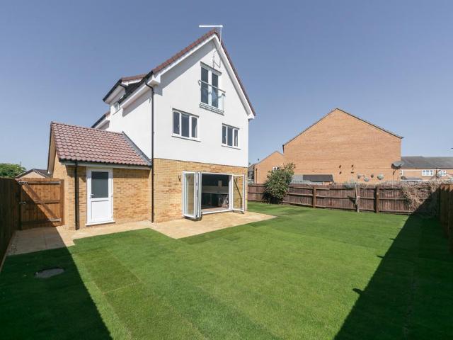 Osprey Place, March 5 bed house to rent £1,850 pcm £427 pw