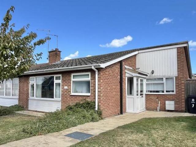 Ospreys, Great Clacton, 2 Bedroom Semi detached