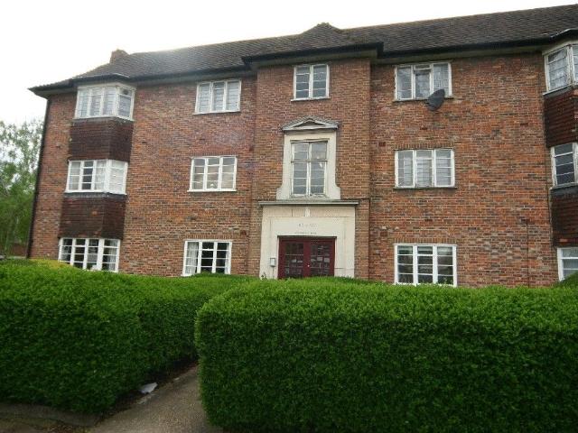 Ossulton Way, East Finchley N2, 2 bed flat to rent, £2,100 pcm | PrimeLocation