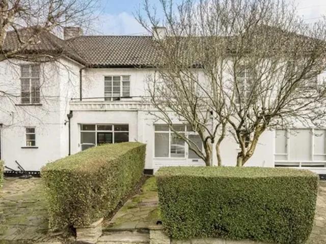 Ossulton Way, London, N2 0LB, United Kingdom | 5 bed duplex for rent #138593375 | Rentberry