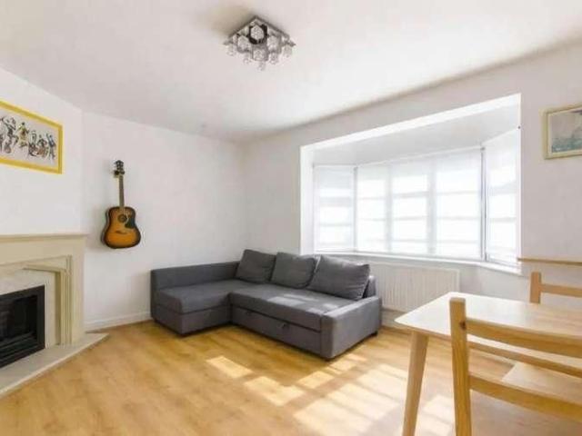 Ossulton Way, London, N2