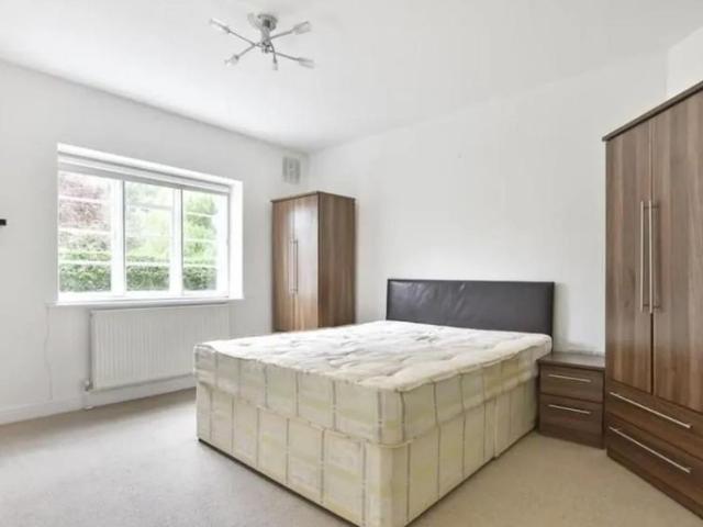 Ossulton Way, N2 0JS, London