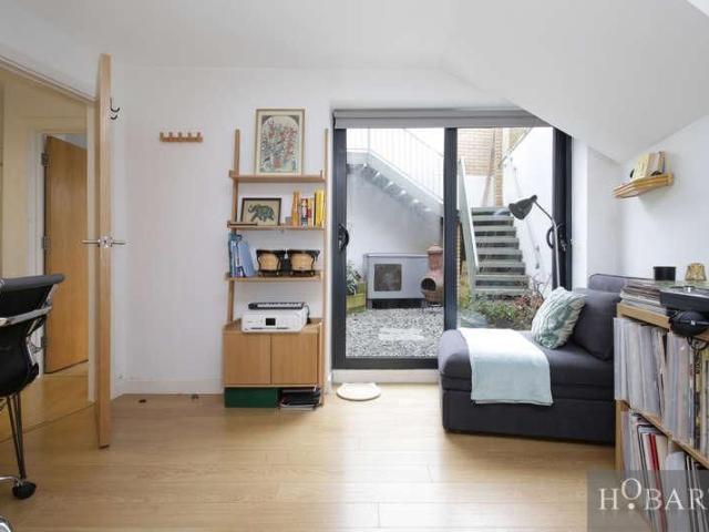 Ossian Road, Stroud Green, London, N4