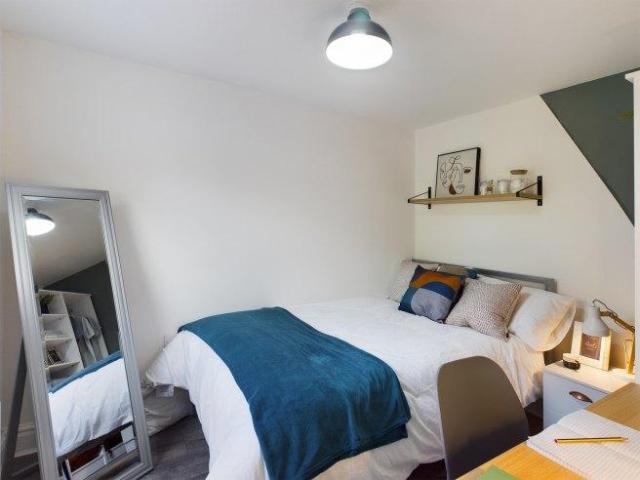 Ossory Street 7 bed house share to rent £5,187 pcm £1,197 pw