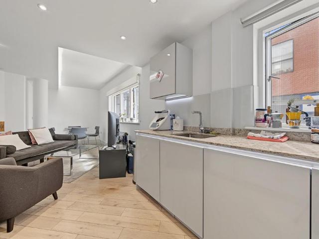 Ostro House, Finchley Road, London, NW2 1 bed apartment to rent £1,950 pcm £450 pw