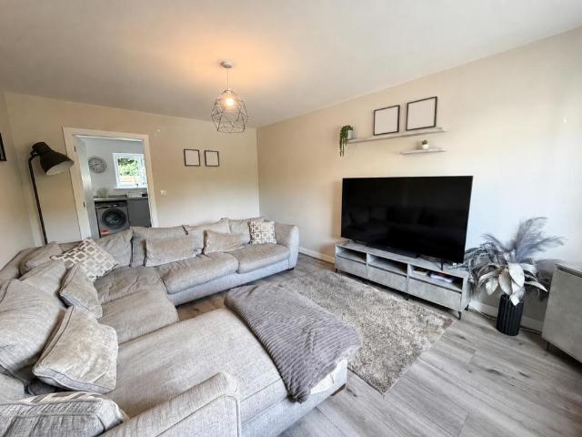 Oswaldtwistle, Accrington BB5 3 bed semi detached house to rent £1,125 pcm £260 pw
