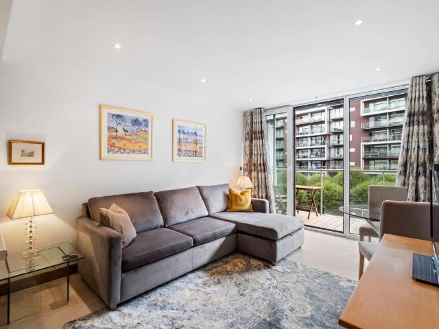 Oswald Building, 374 Queenstown Road SW11, 1 bed flat to rent, £2,700 pcm | PrimeLocation