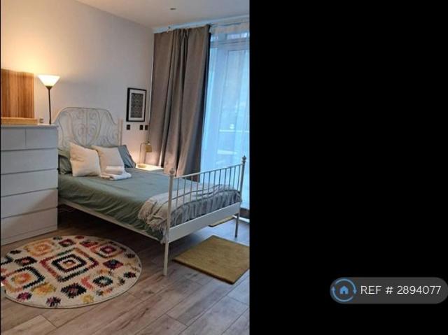 Oswald Building, London, SW11 Studio to rent £3,100 pcm £715 pw