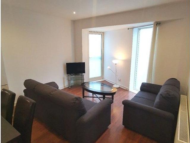 Oswald St, Glasgow G1, 2 bed flat to rent, £1,350 pcm | PrimeLocation