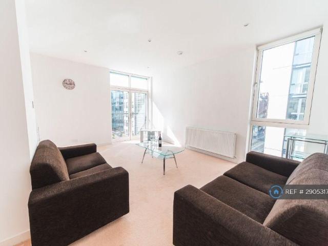 Oswald Street, Glasgow, G1 2 bed flat to rent £1,550 pcm £358 pw