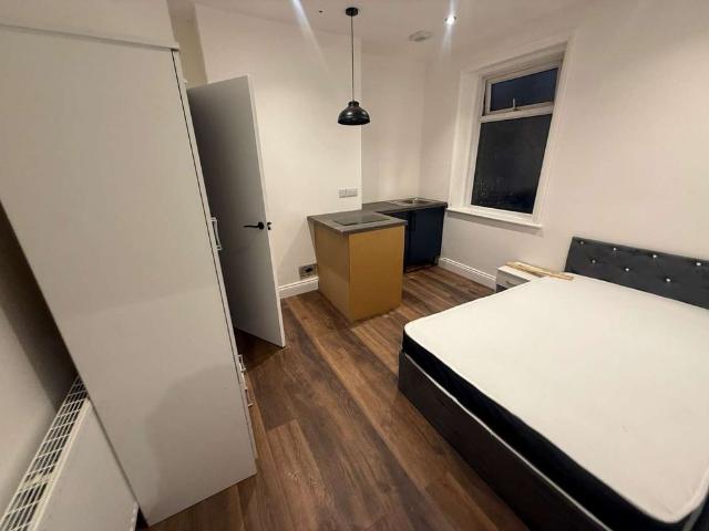 Oswald Street Room 2