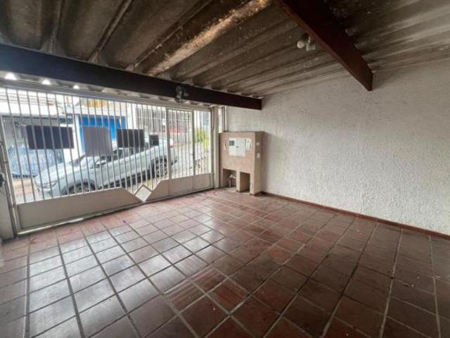 OPORTUNIADADE CASA TERREA JD CELESTE, 2 VAGAS