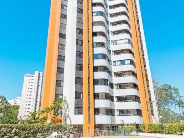 Oportunidade! 03 Dormitórios + 01 Suíte + Incrível Varanda + 02 Vagas Garagem