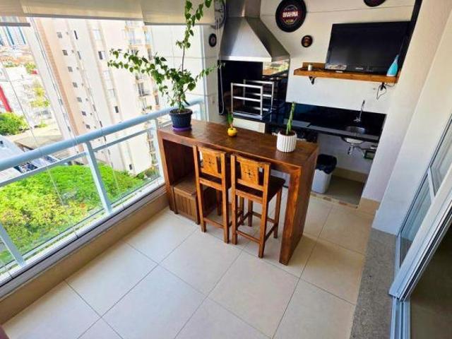 OPORTUNIDADE! 148m², ótimo andar, 3 vagas, varanda gourmet, 4 dorms