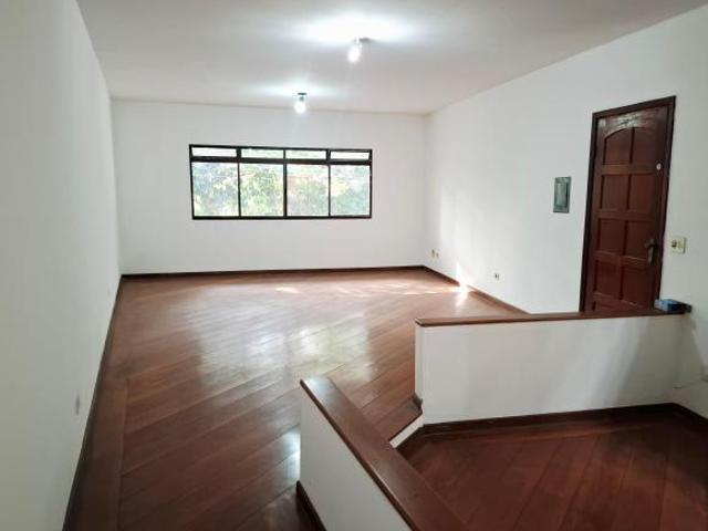 Oportunidade | 2 suítes | 3 vagas | Lareira | Próx. metrô Butantã