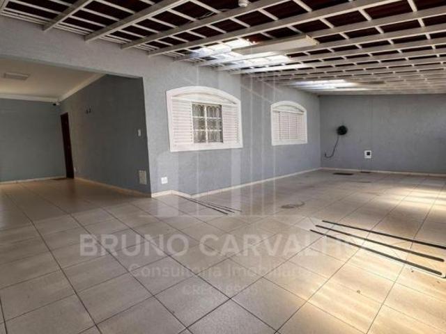 OPORTUNIDADE 4 QUARTOS 2 SUÍTES REFORMADA FINC/FGTS TERRENO 200M²