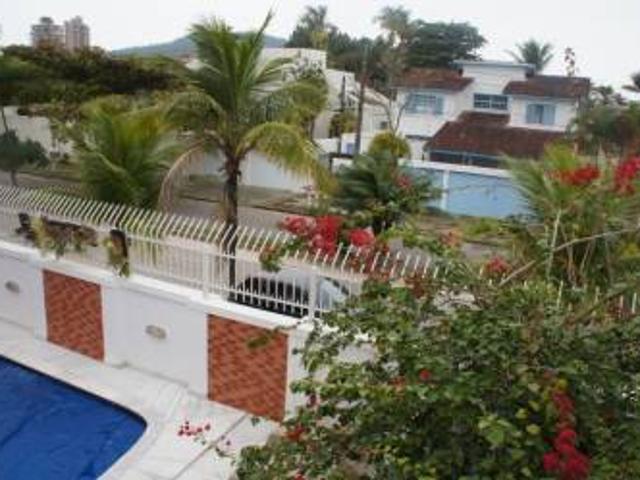 OPORTUNIDADE 4 suítes Guarujá Enseada