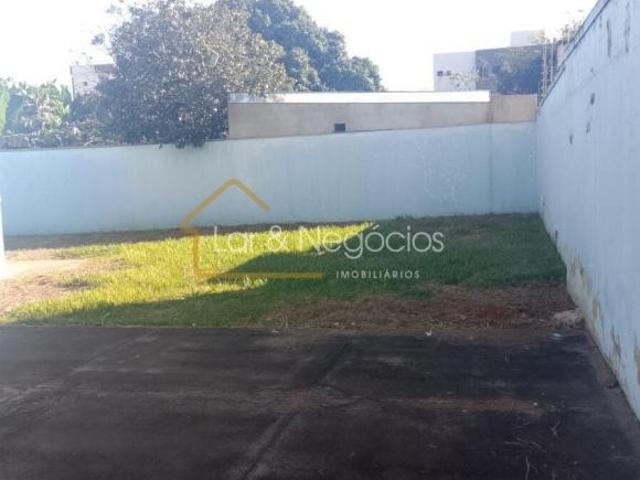 Oportunidade Comercial no Bairro Santa Terezinha! Terreno