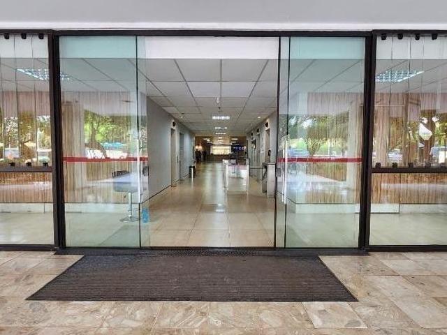 OPORTUNIDADE! CONJUNTO DE LOJAS, 1.111 m² ! ED. ASSIS CHATEAUBRIAND
