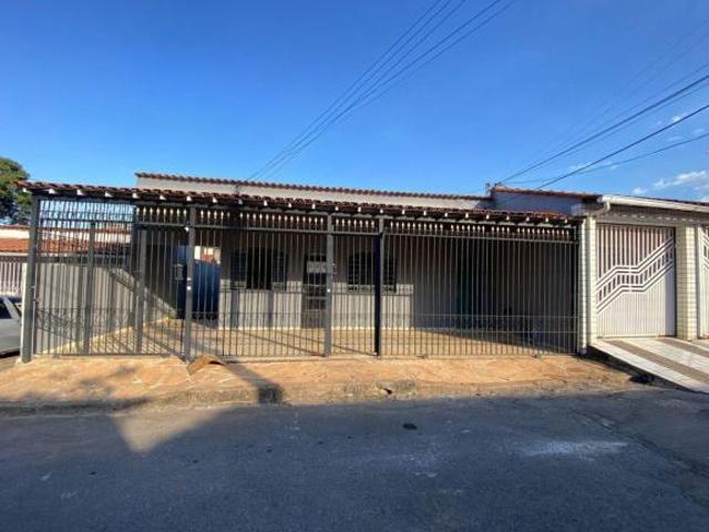 OPORTUNIDADE CASA 4 QUARTOS GUARA I 98282 8646