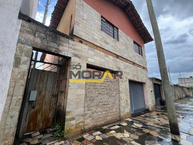 OPORTUNIDADE! Casa 04 Quartos com loja a venda em Pedro Leopoldo