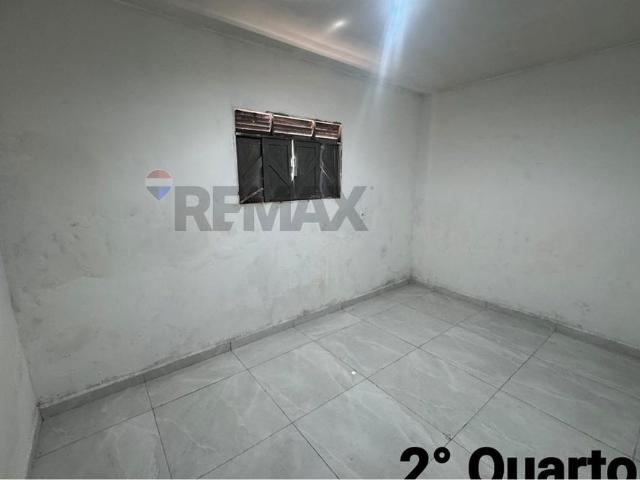 OPORTUNIDADE! Casa 2 Quartos em Candelária com Espaço para Carro e moto
