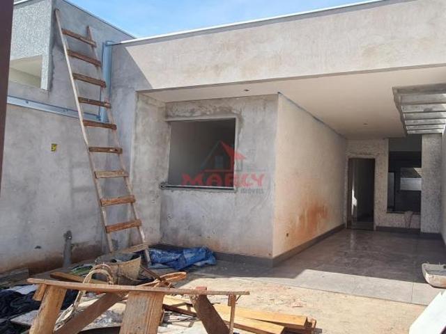 Oportunidade casa 3 quartos no Ecovalley!