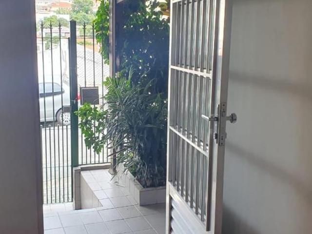 OPORTUNIDADE ! Casa Térrea com 3 dormitórios,1 vaga, Excelente localização