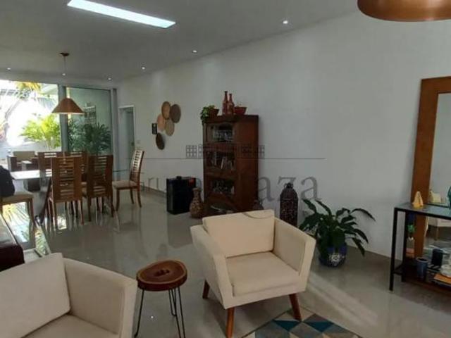 Oportunidade, Casa Térrea, Condomínio Mont Blanc Urbanova, 3 Dormitórios, Área Gourmet, Piscina