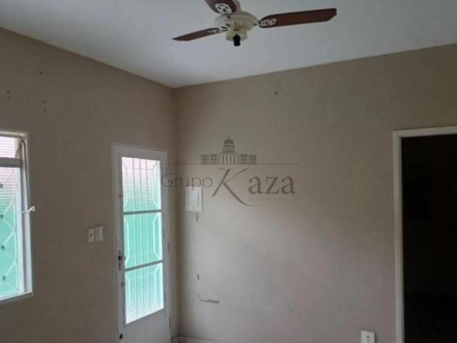 Oportunidade Casa Térrea Cidade Jardim Jacareí 2 Dormitórios 100m²