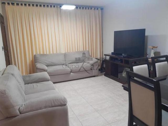 Oportunidade Casa Térrea Cidade Vista Verde 2 Dormitórios 200m²