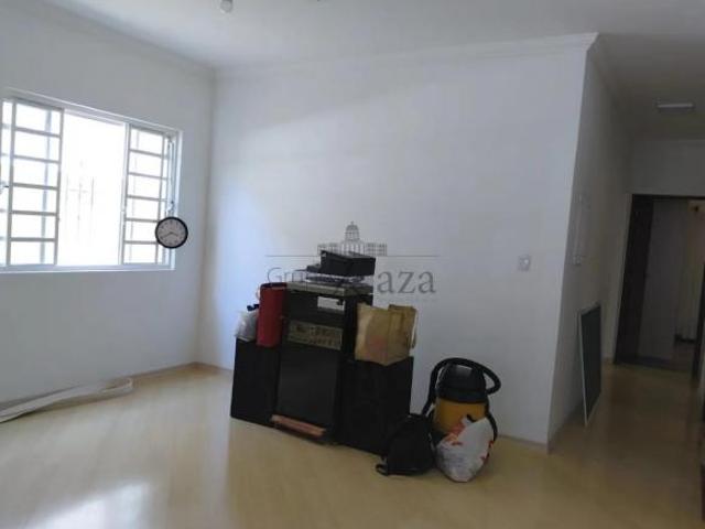 Oportunidade Casa Térrea Bosque dos Eucaliptos 3 Dormitórios 183m²