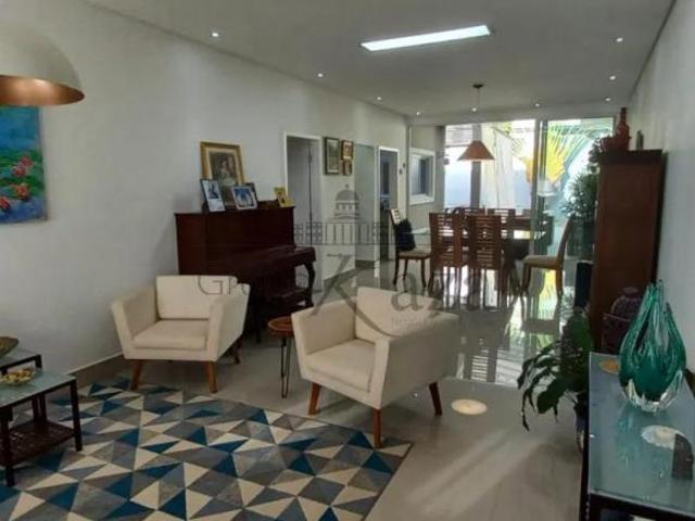 Oportunidade Casa Térrea em Condomínio Urbanova Residencial Mont Blanc 3 Dormitórios 205m²
