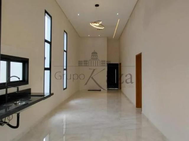 Oportunidade Casa Térrea em Condomínio Caçapava Velha Condomínio Reserva do Vale 3 Dormitóri