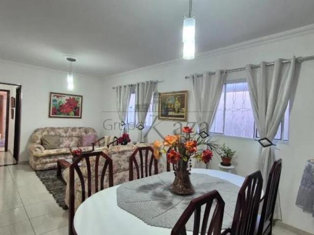 Oportunidade Casa Térrea Edícula Jardim Flórida Jacareí 199m²