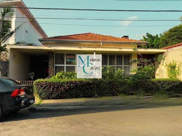 Oportunidade! Casa Térrea Espaçosa