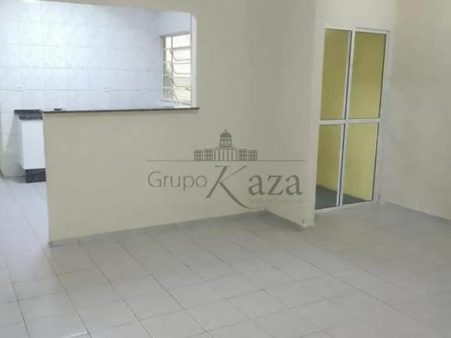 Oportunidade Casa térrea Jardim Maria Amélia 2 Dormitórios 70m²