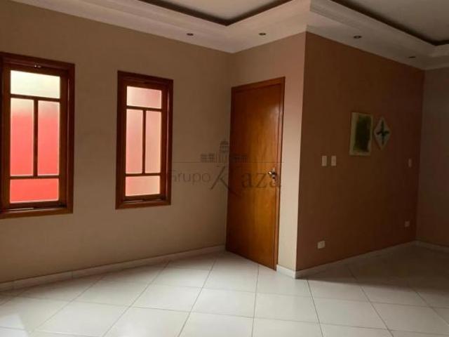 Oportunidade Casa Térrea Jardim Oriente 2 Dormitórios 80m²
