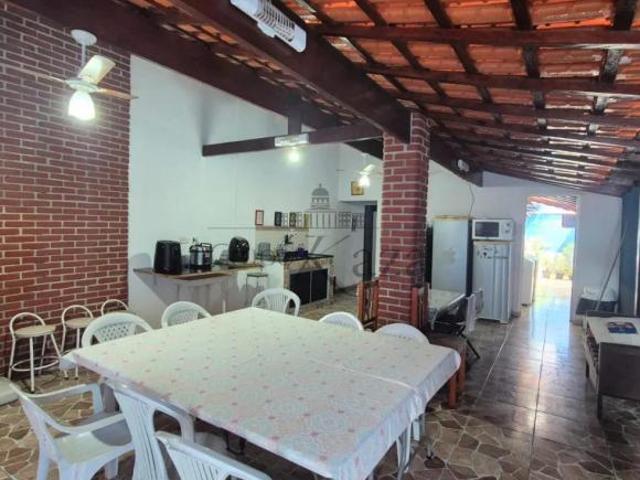 Oportunidade Casa Térrea Jardim Califórnia Jacareí 2 Dormitórios com Edícula e Piscina 180m² Terreno