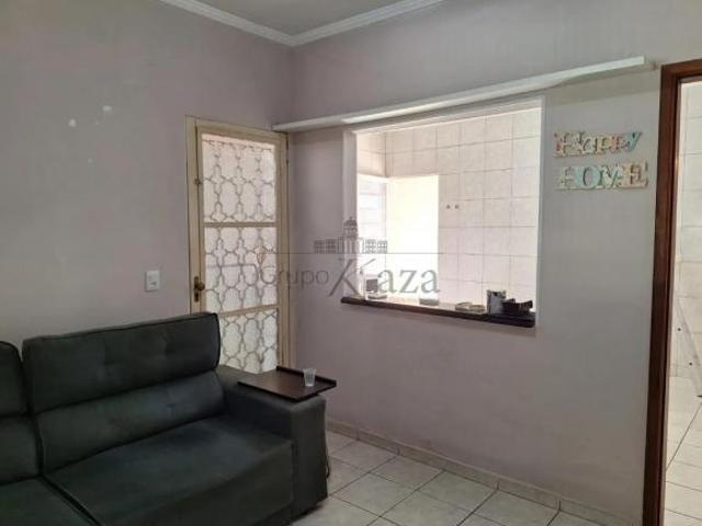 Oportunidade Casa Térrea Jardim das Cerejeiras 2 Dormitórios 95m²