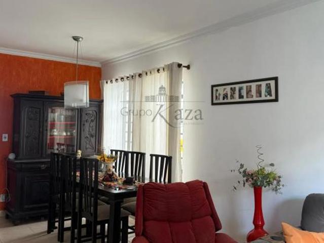 Oportunidade Casa Térrea Jardim das Indústrias 3 Dormitórios 101m²