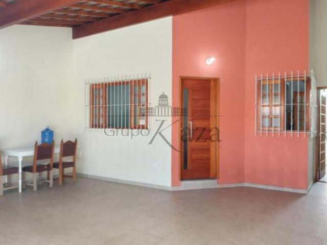 Oportunidade, Casa Térrea, Jardim Santa Júlia, Meio Lote, 3 Dormitórios, 3 Garagem, Analisa Permuta