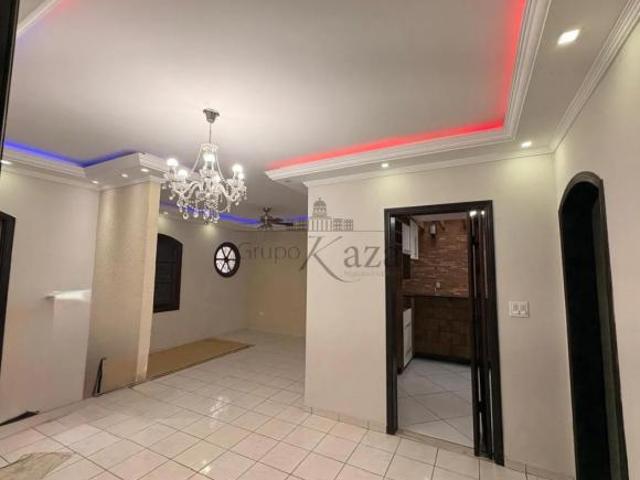 Oportunidade Casa Térrea Jardim Satélite 4 Dormitórios 250m²