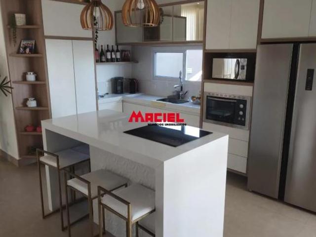 Oportunidade! Casa térrea Residencial Malibu 3 quartos / 1 suíte / 4 vagas