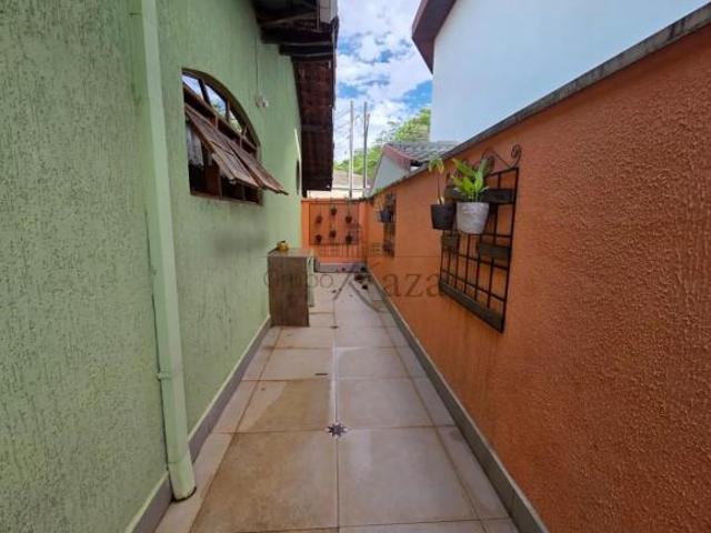 Oportunidade, Casa Térrea Residencial Portal da Serra Urbanova, 3 Quartos, Quintal, Analisa Permuta