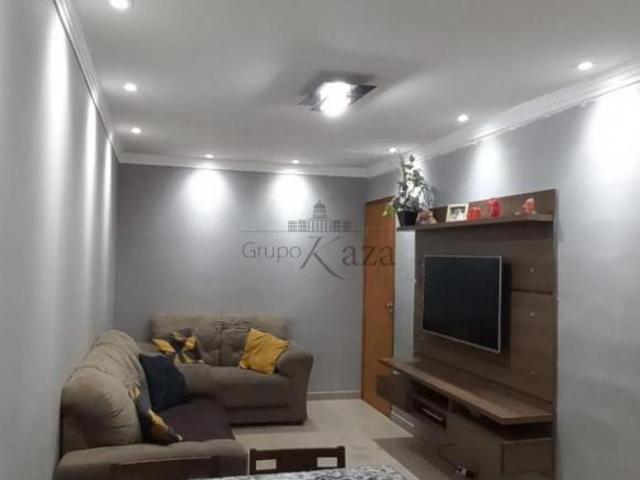 Oportunidade, Casa Térrea, Trinta e Um de Março, Zona Sul Sjc, 3 Quartos, 150m, 2 Garagem Cobertas