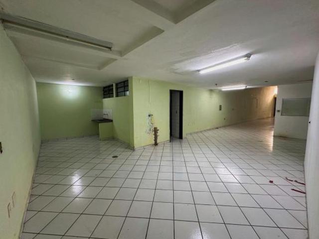 OPORTUNIDADE casa venda com 460 m² AREA CENTRAL MUITO BOM