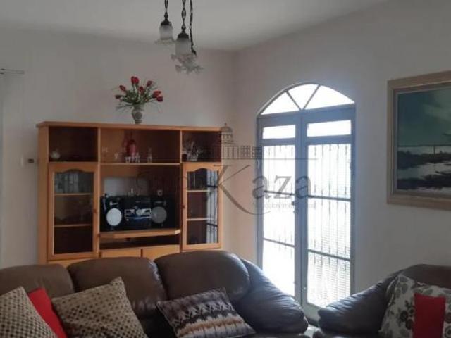 Oportunidade Casa Vila Pinheiro 3 Dormitórios 250m²