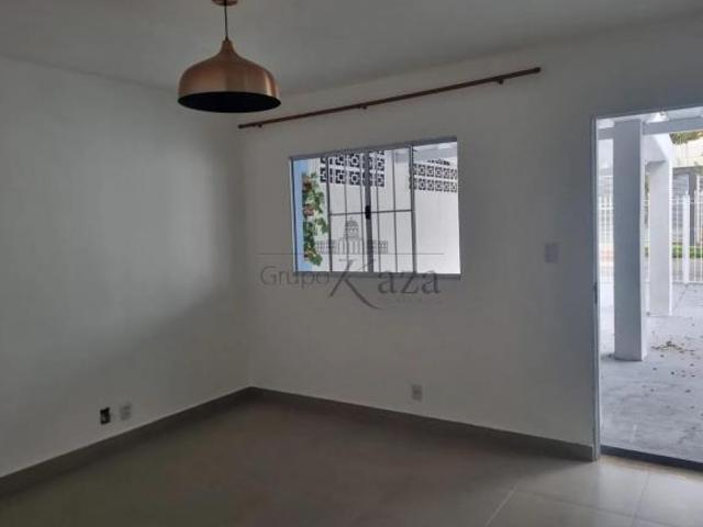 Oportunidade Casa Vista Verde 2 Dormitórios 150m²